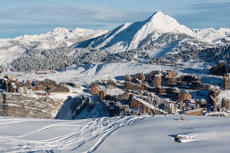 10 of the Most Snow-Sure Ski Resorts in Europe - Maison Sport Blog